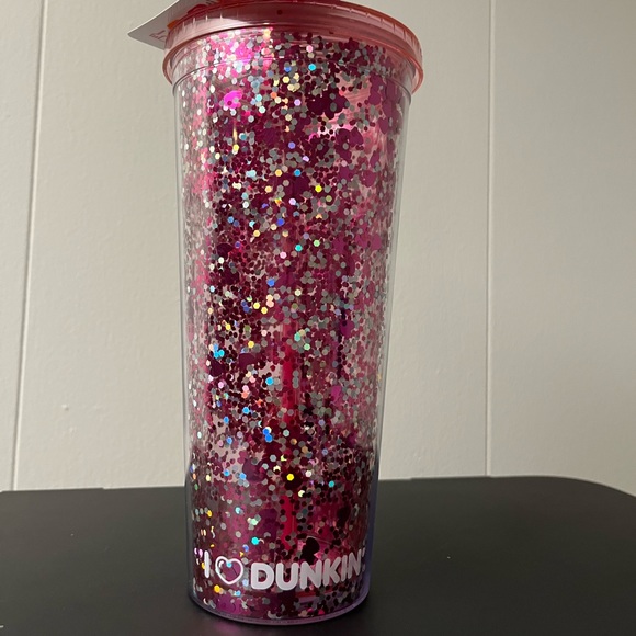 Dunkin | Dining | Nwt Dunkin Donuts Valentines 223 Glitter Tumbler Pink ...